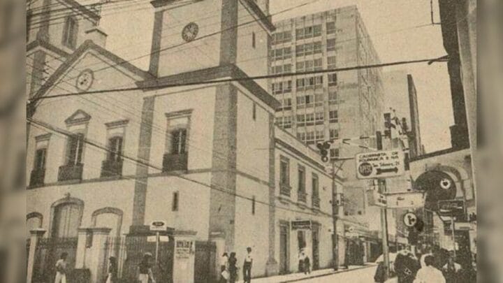 Fotos mostram rua de Florianópolis lotada para inauguração da primeira ...