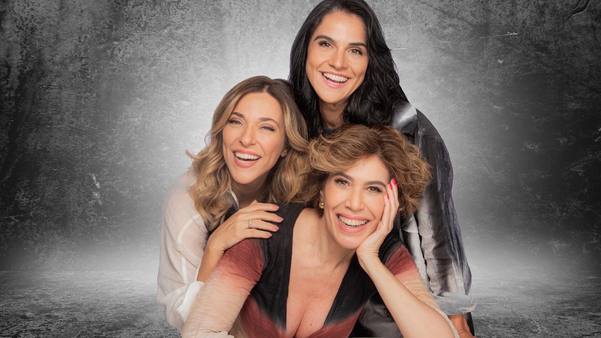 Por trás dos esquetes: Júlia Rabello, Maria Clara e Priscila Castello ...